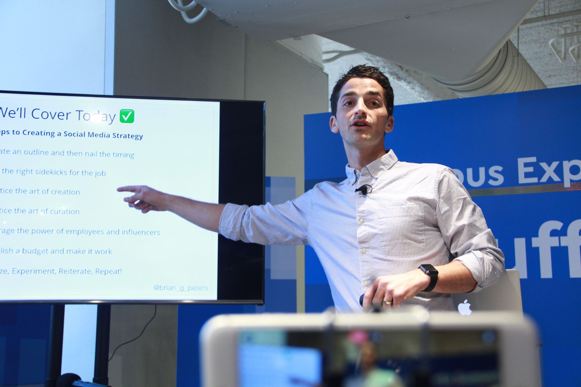 Social Media Manager Job Description Guide: Tips, Templates, and Tools ...